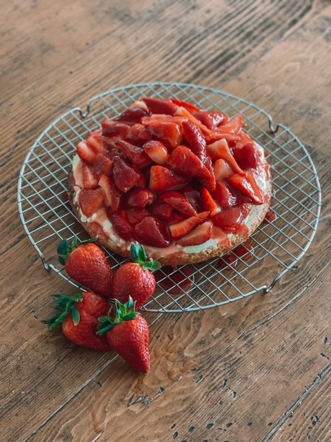 Erdbeersaison: Germany’s Favorite Summer Fruit Season… – One German ...